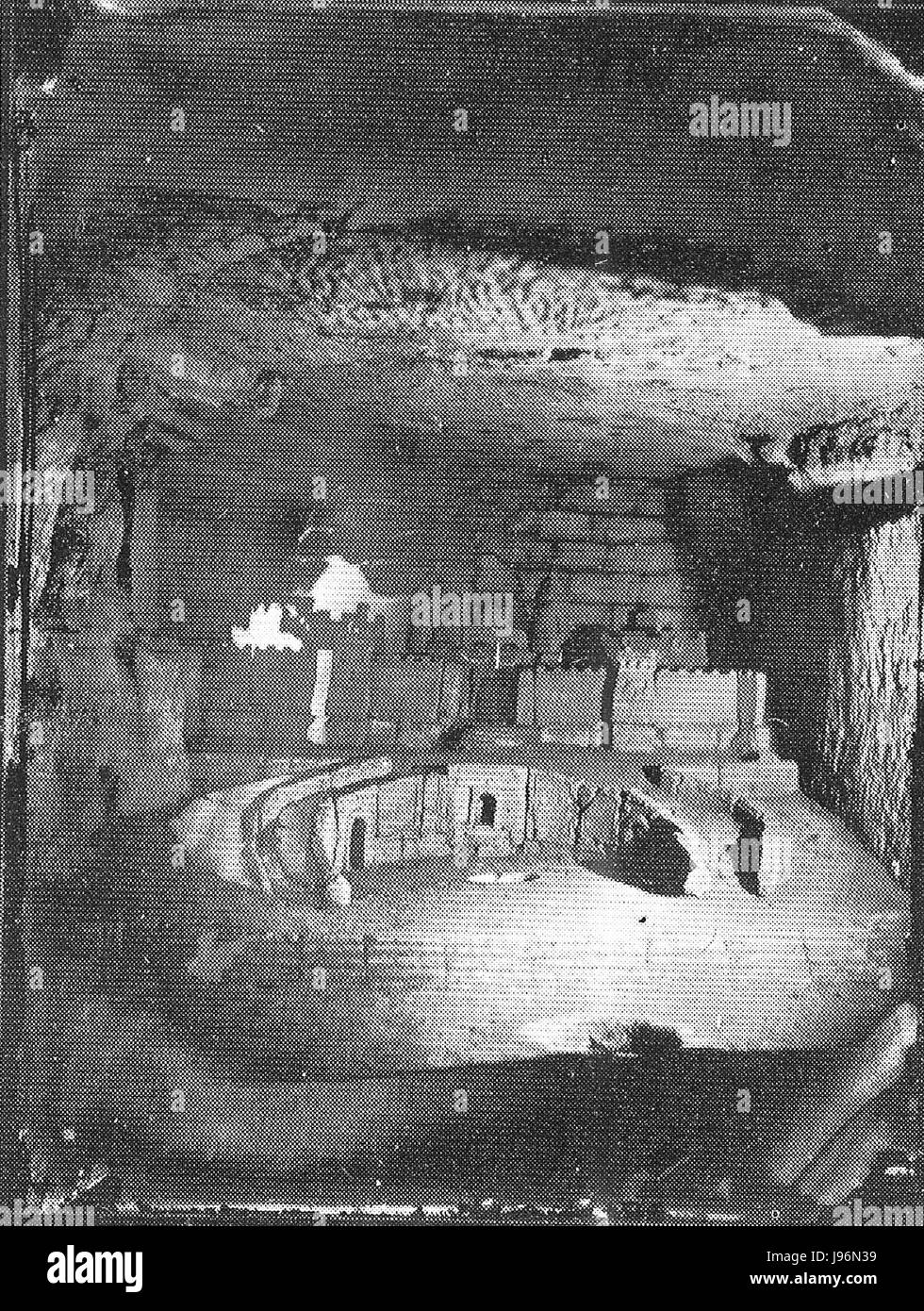 Catacombes de paris catacombes de paris Black and White Stock Photos ...