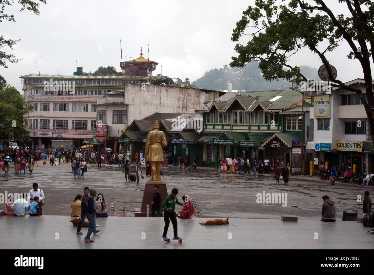 Darjeeling Mall, Chowrasta Darjeeling West Bengal India Stock Photo - Alamy