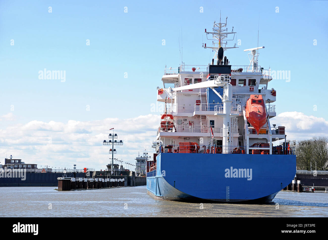 ship from behind Stock Photo - Alamy