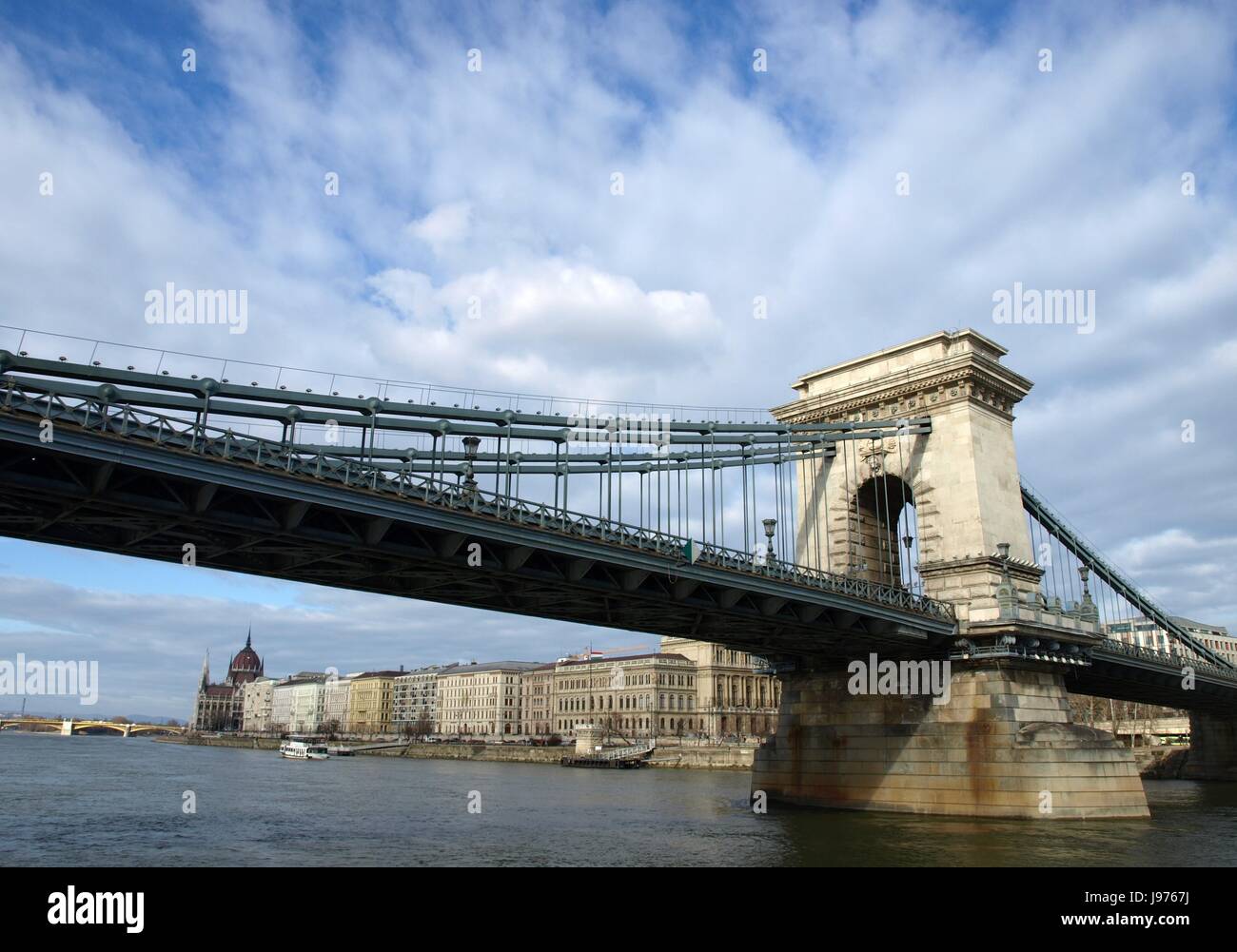 chain bridge budapest Stock Photo - Alamy