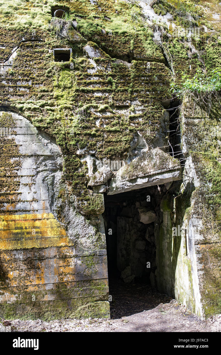 Wolfschanze, Wolf's Lair, Wolf's Fort - Adolf Hitler's command ...