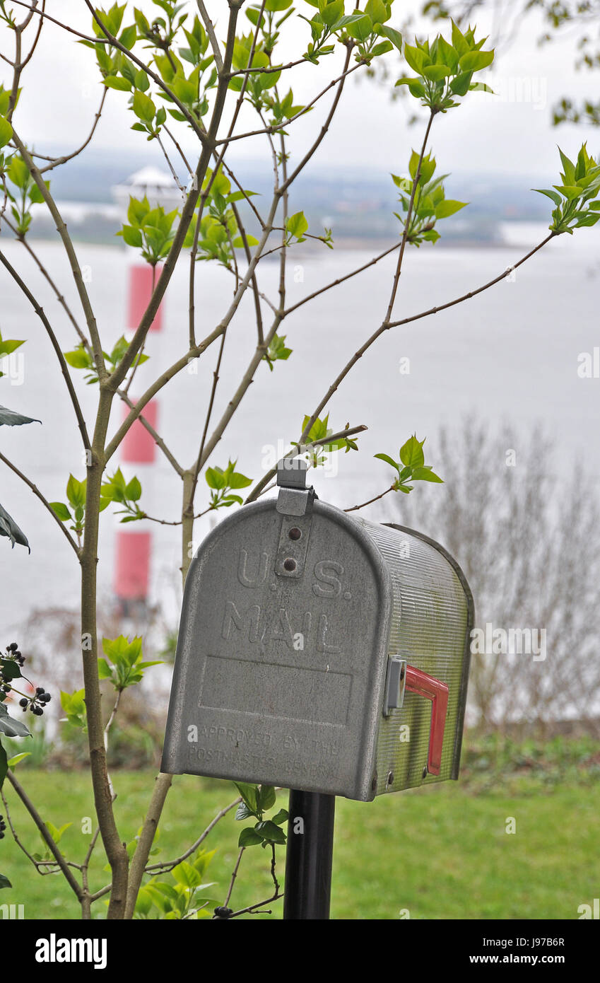 Silver mailboxes hi-res stock photography and images - Alamy