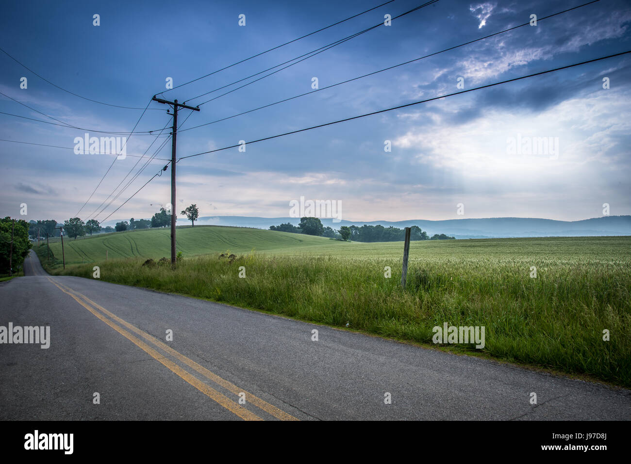 Wide open road highway hi-res stock photography and images - Alamy