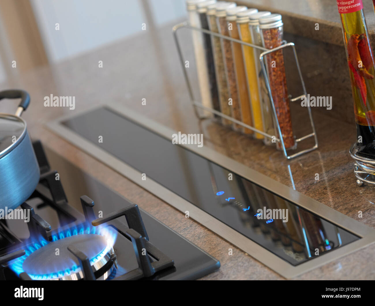 Electric cooker dials hi-res stock photography and images - Alamy