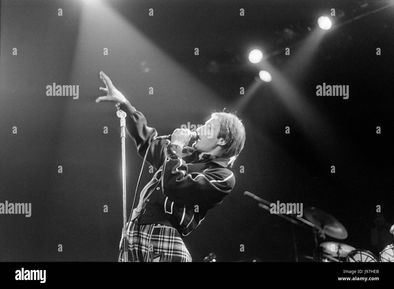 Steve Harley and Cockney Rebel at the Hammersmith Odeon in 1976 Stock ...