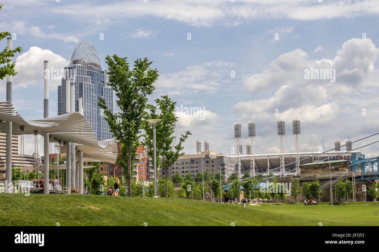Smale riverfront park hi-res stock photography and images - Alamy