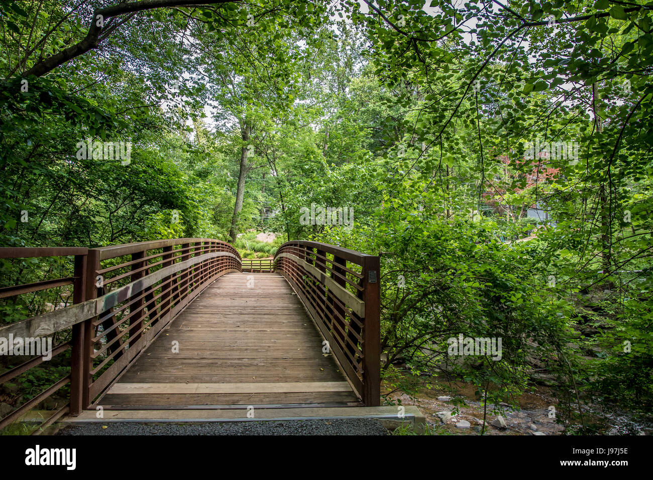 Bridge walkway hi-res stock photography and images - Alamy