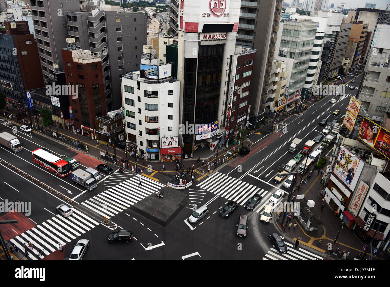 Crossing roads in Tokyo, Japan Stock Photo - Alamy