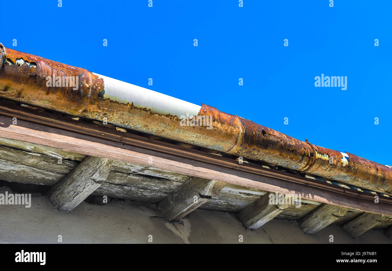 Broken gutters hi-res stock photography and images - Alamy
