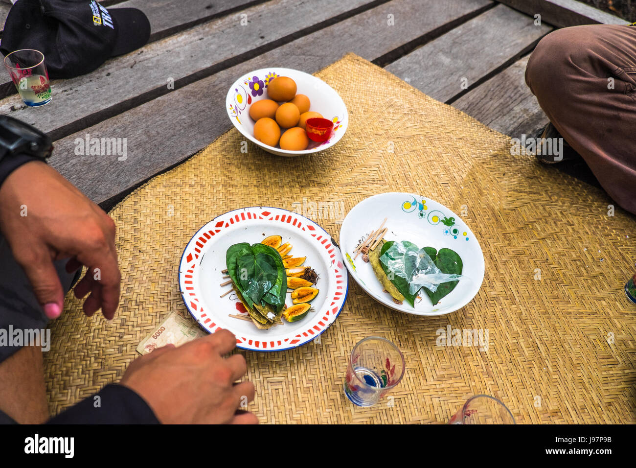 Dayak kalimantan hi-res stock photography and images - Alamy