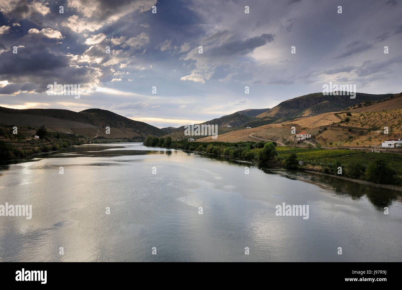 The Douro river at Barca d' Alva, Alto Douro. Portugal Stock Photo - Alamy