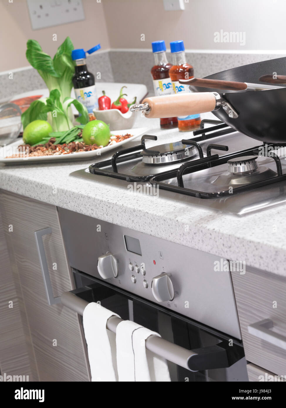 Electric cooker dials hi-res stock photography and images - Alamy