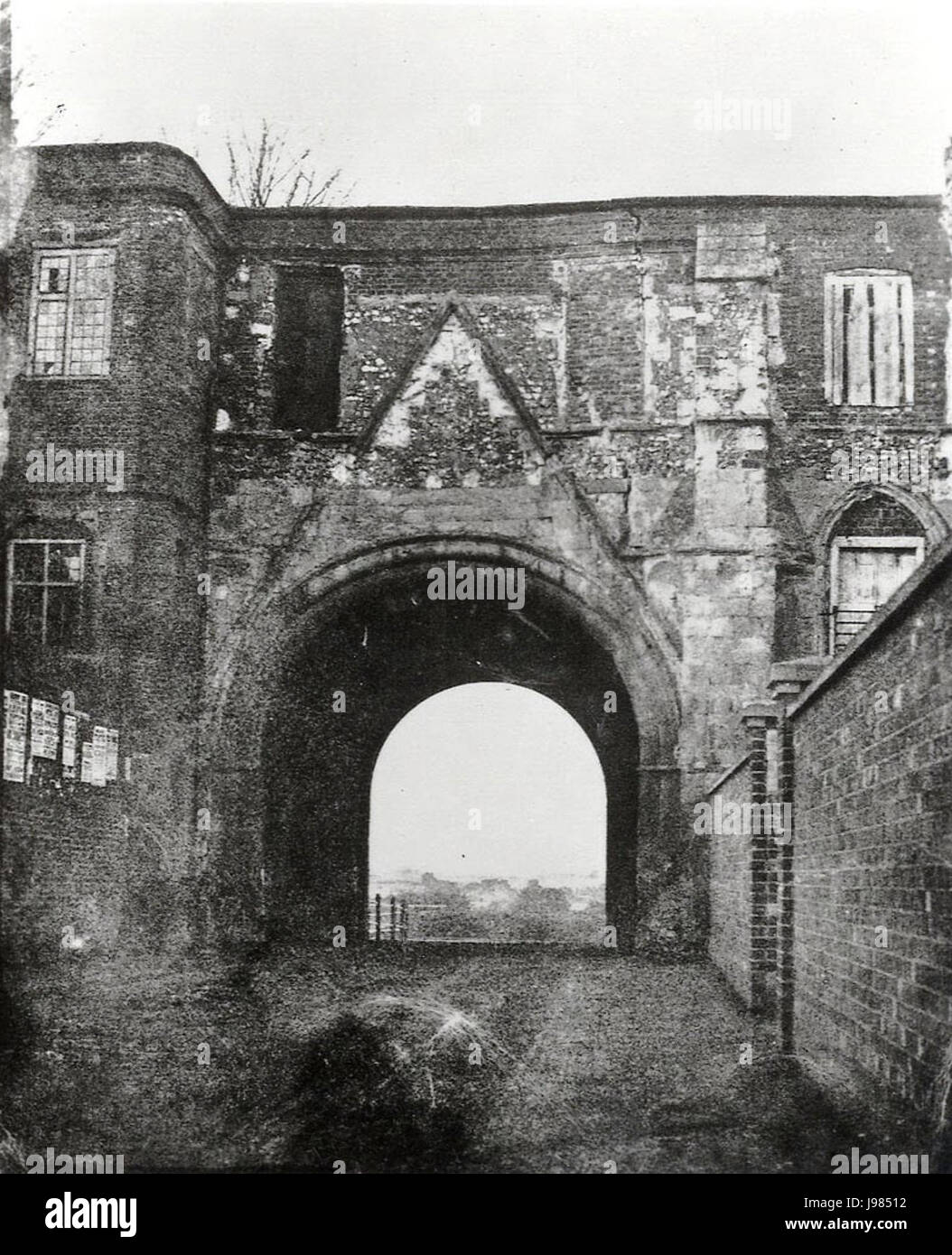 Abbey gateway reading hi-res stock photography and images - Alamy