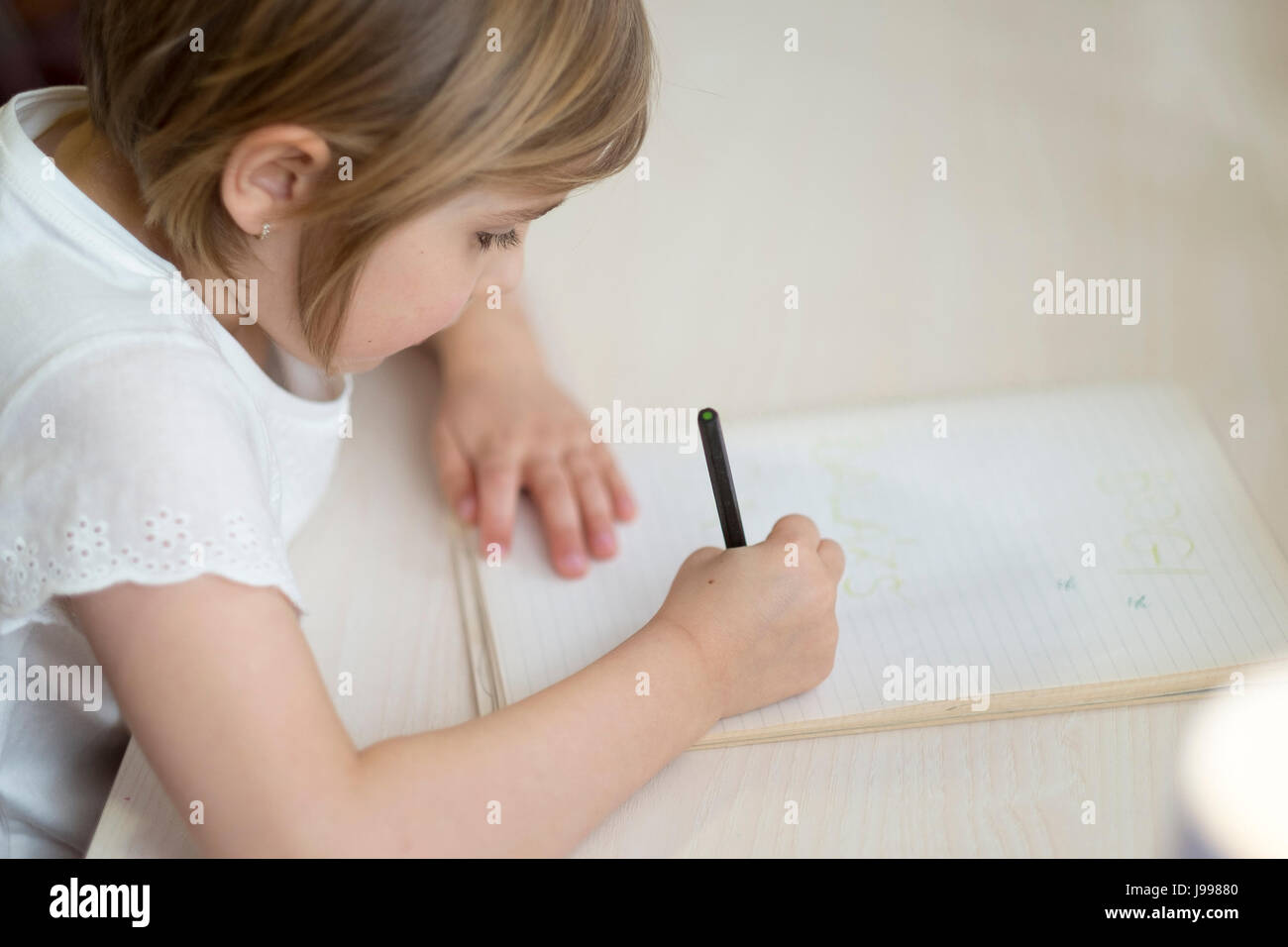 Childhood learn hi-res stock photography and images - Alamy