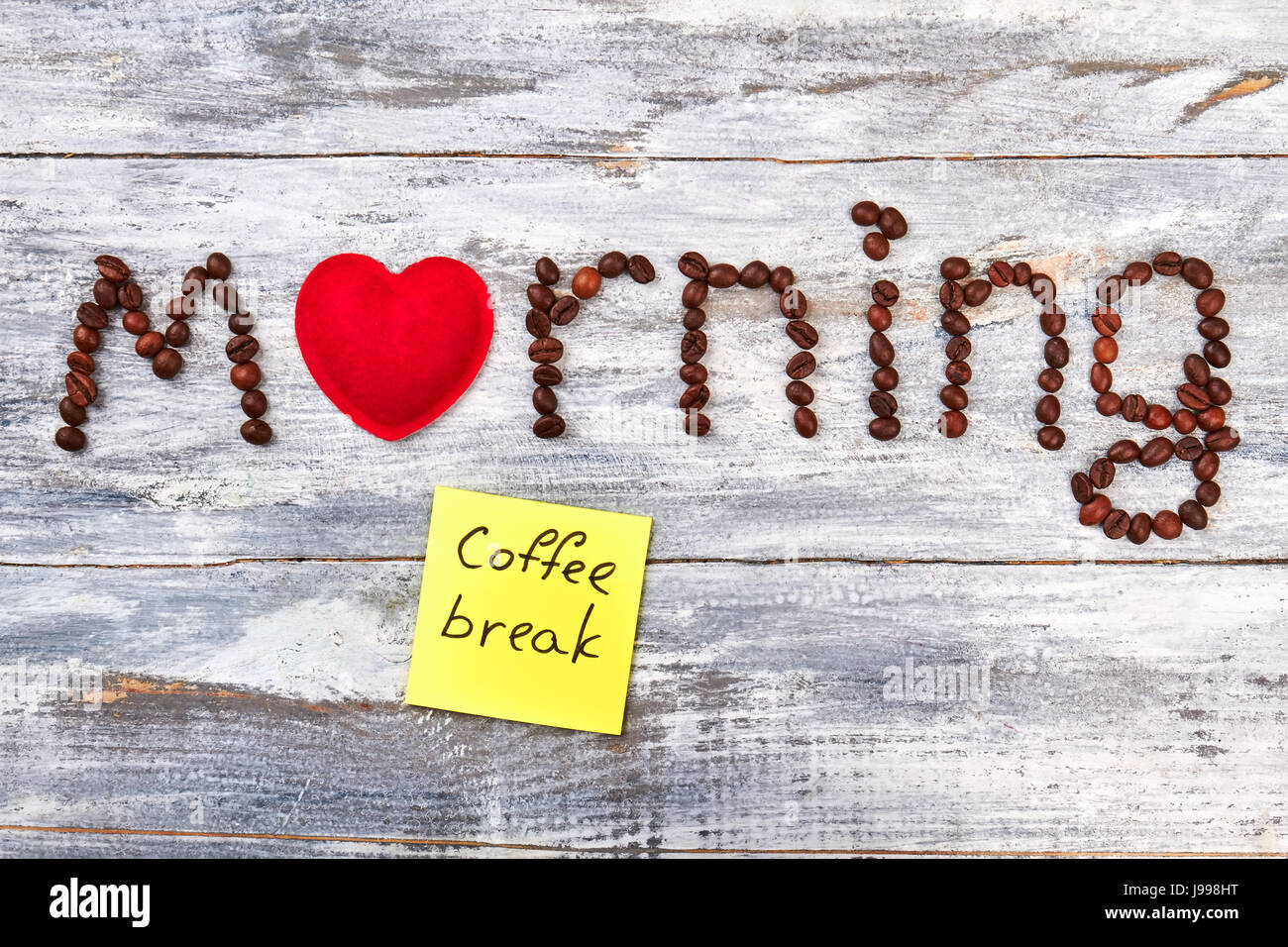 Note coffee break, wooden table Stock Photo - Alamy