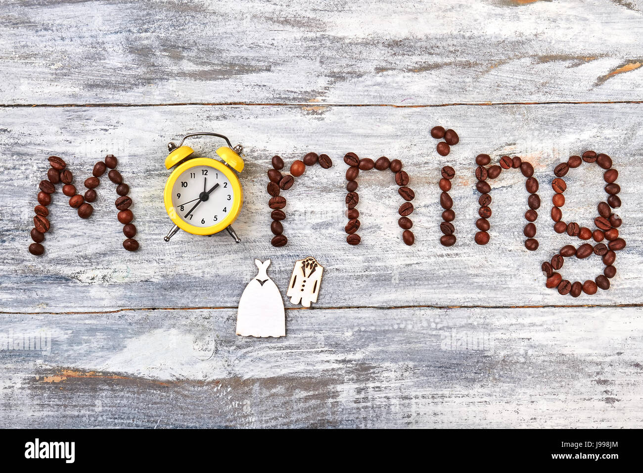 Alarm clock, word morning Stock Photo - Alamy