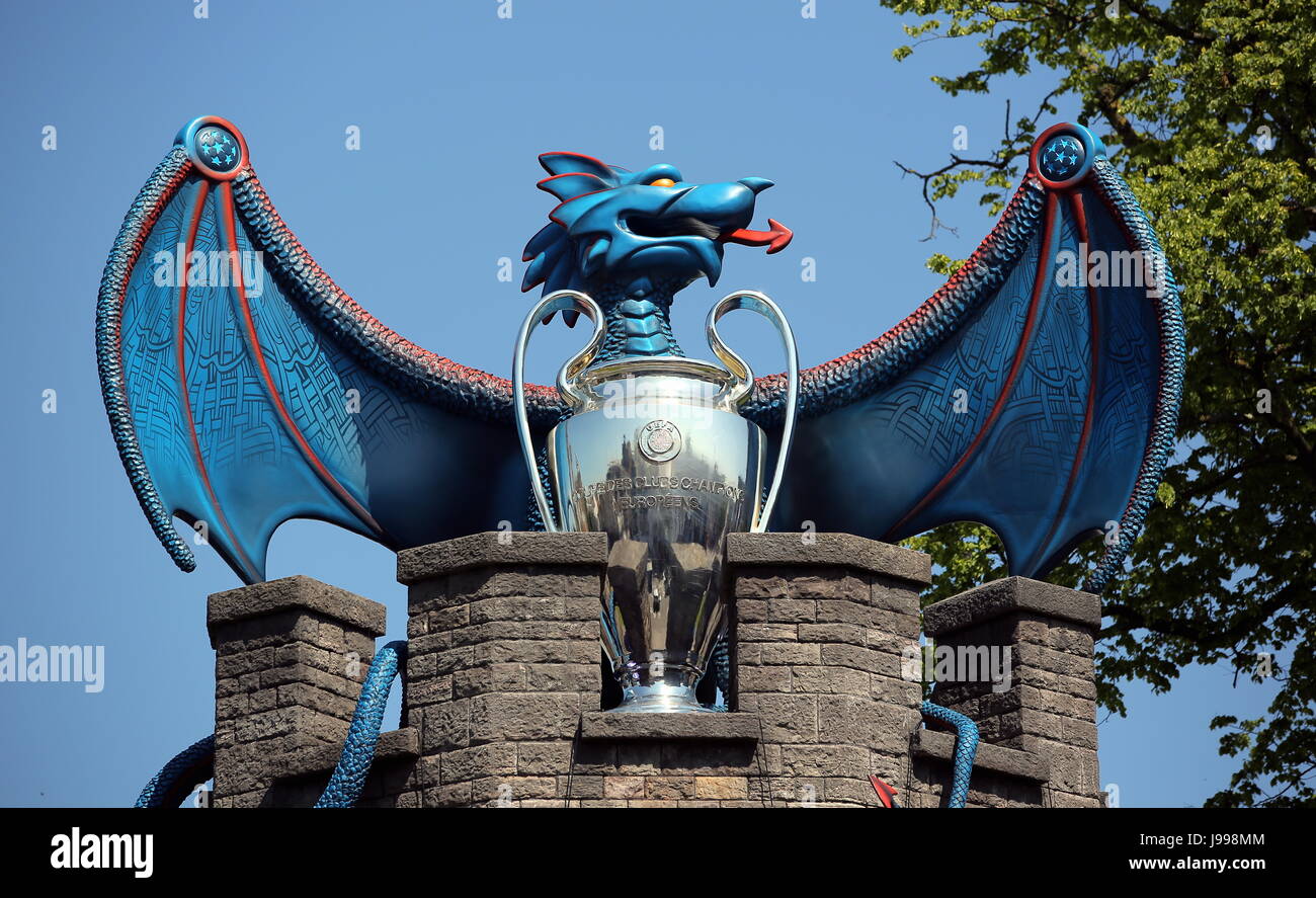 A blue dragon and the trophy on top Cardiff Castle Stock Photo - Alamy