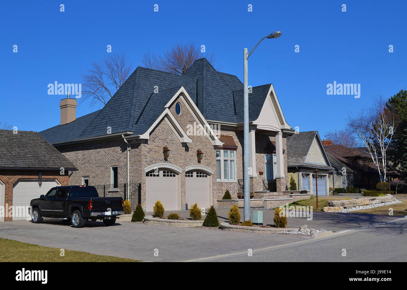 private, house, building, big, large, enormous, extreme, powerful ...