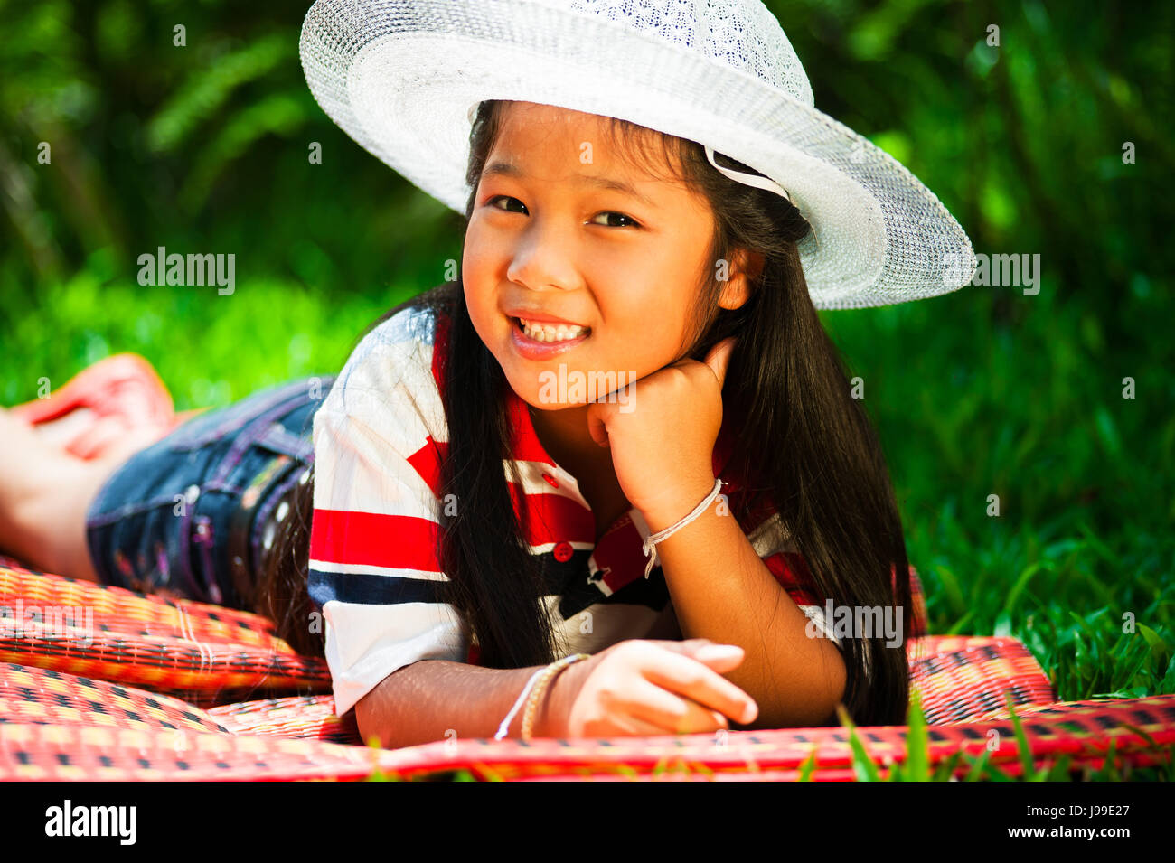 female, dapper, accosting, pretty, prettily, prettier, ravishing ...