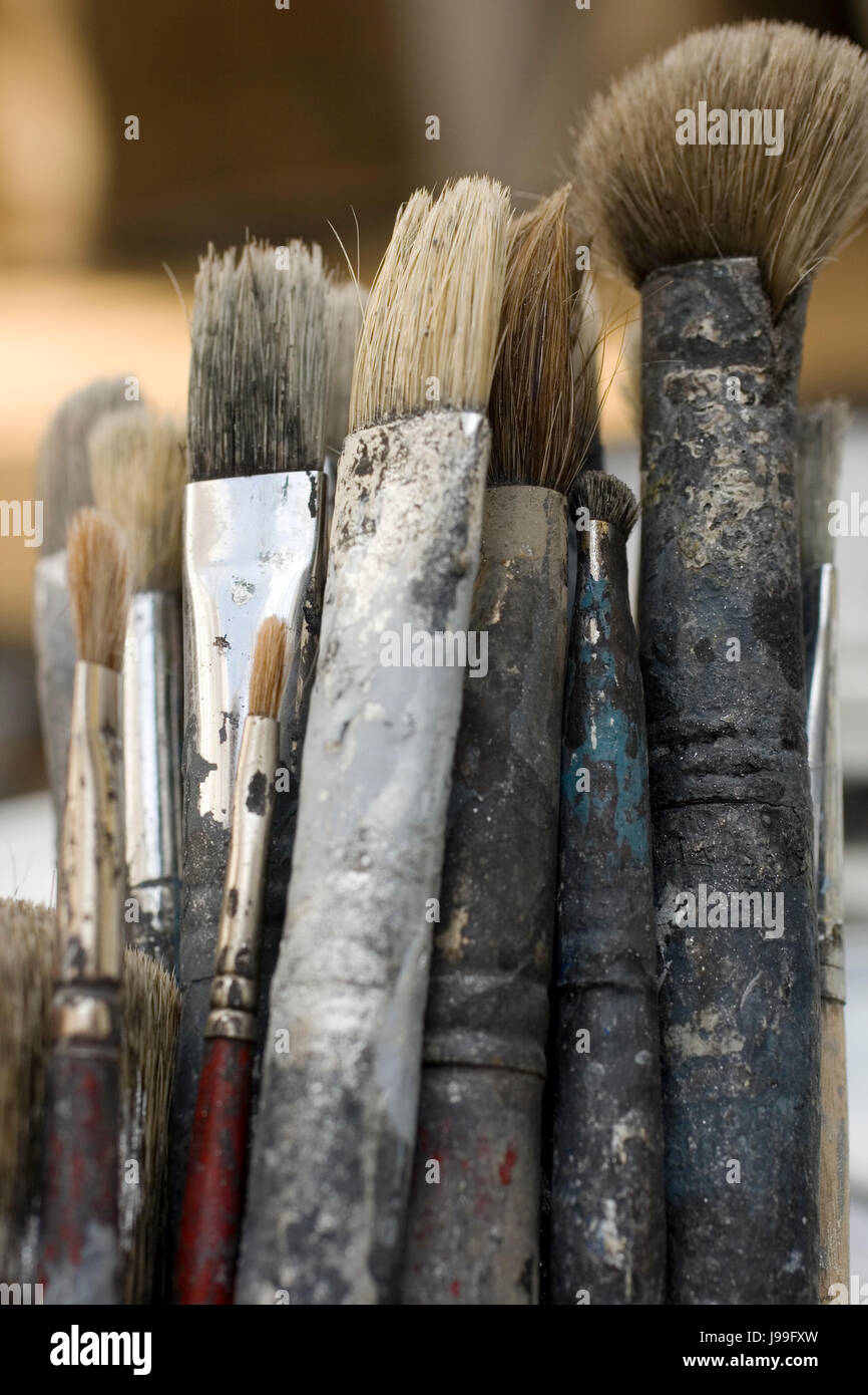 Brush houses hi-res stock photography and images - Alamy