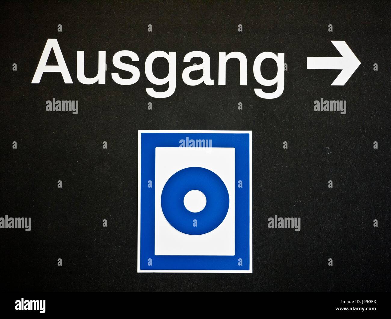 Pictorial output hi-res stock photography and images - Alamy