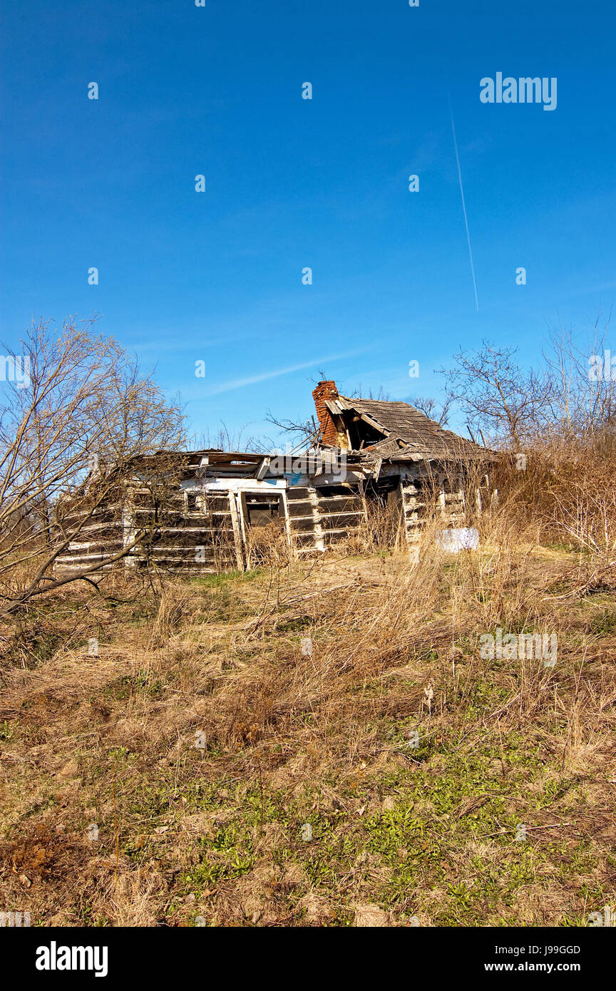 old house collapsing Stock Photo - Alamy old house collapsing Stock Photo - Alamy