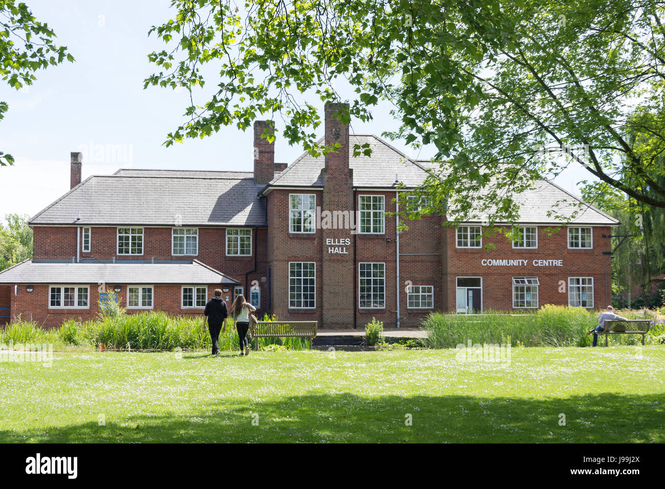 Farnborough town hall hi-res stock photography and images - Alamy