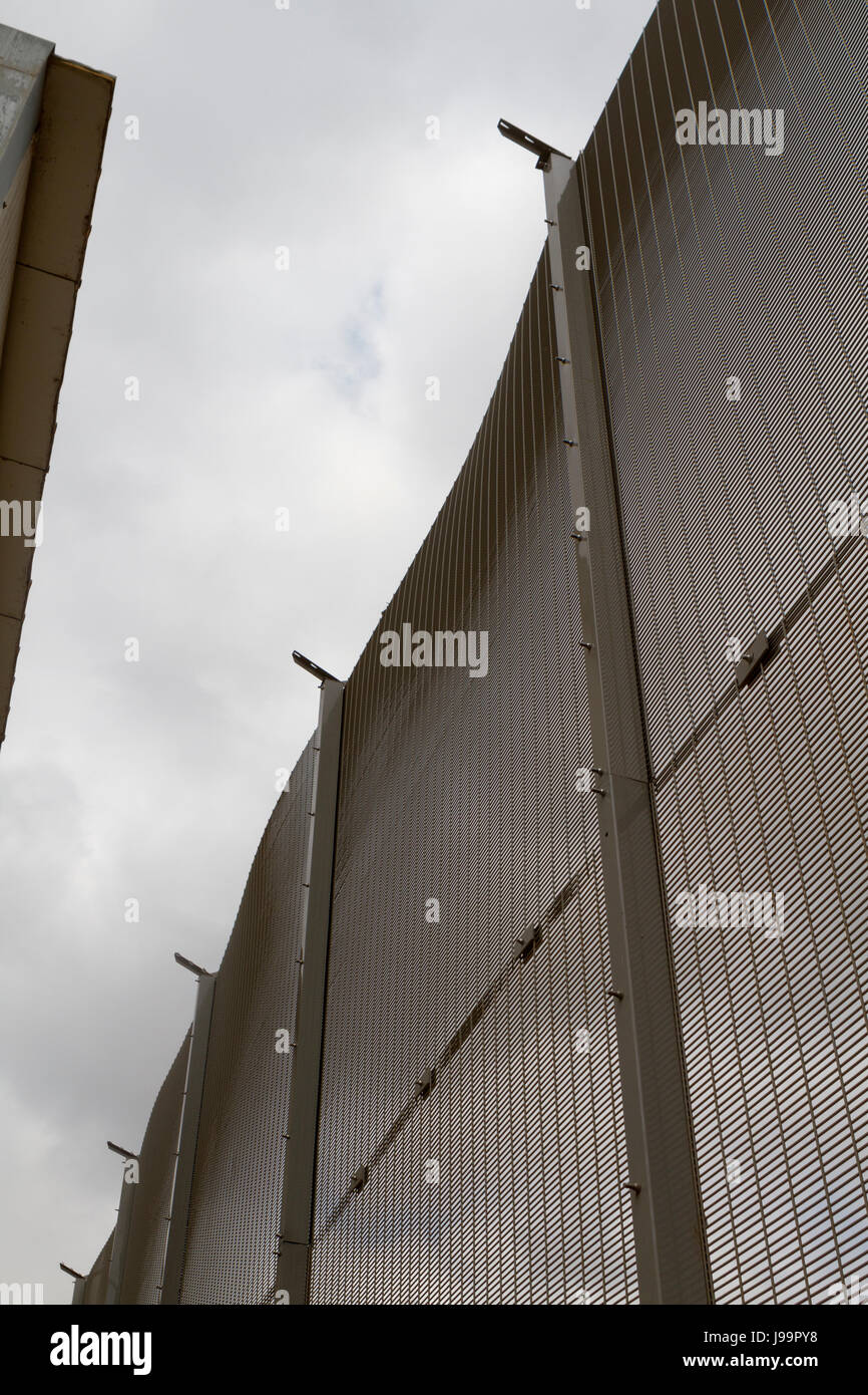 High security fencing hi-res stock photography and images - Alamy