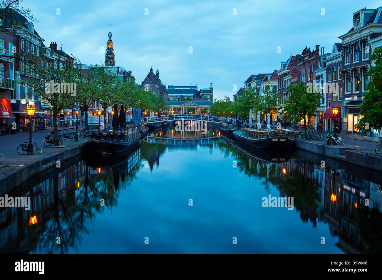 Leiden by night, town in Netherlands, May 2017 Stock Photo - Alamy