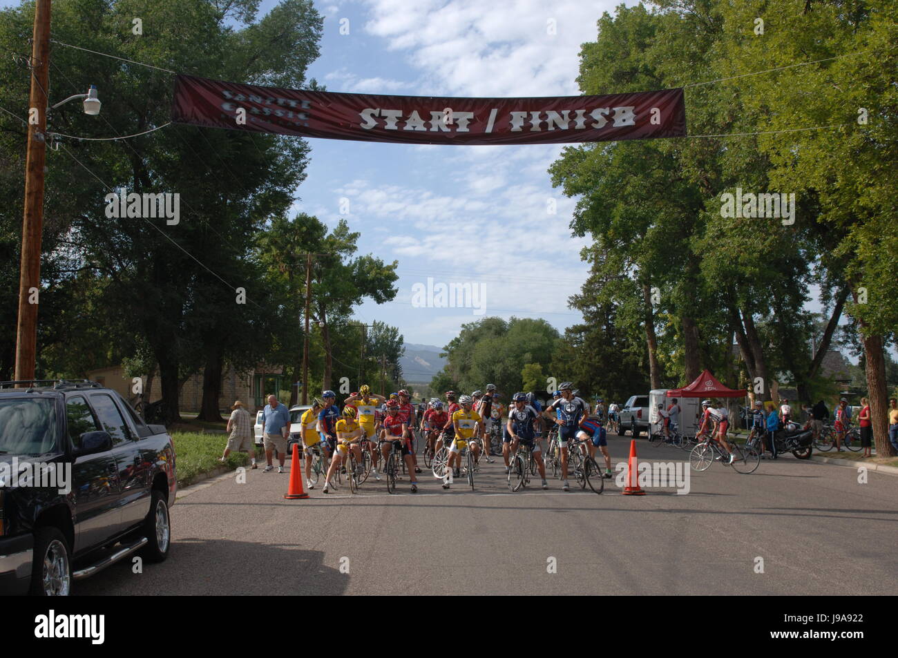 Start finish line hi-res stock photography and images - Alamy