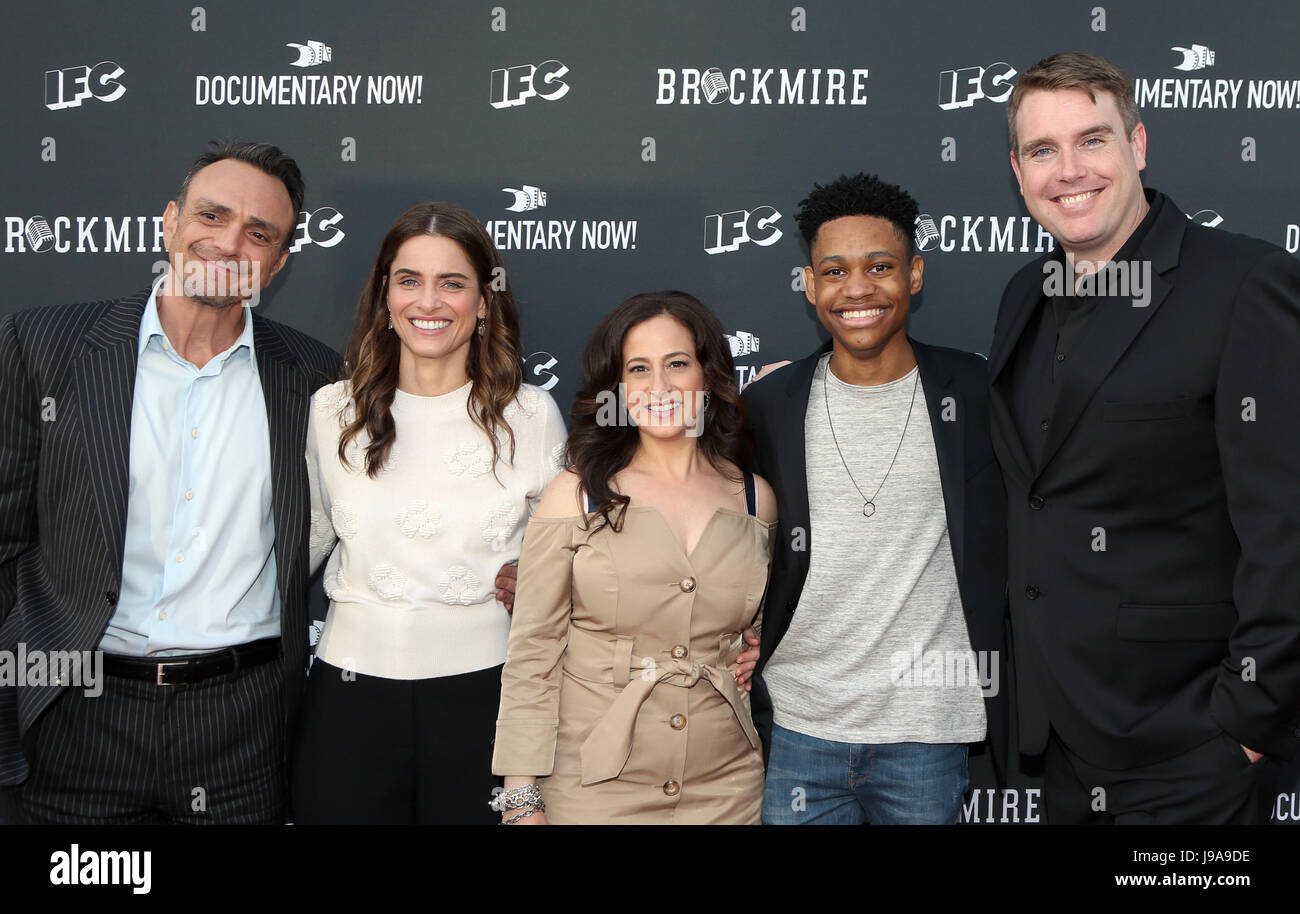 North Hollywood, Ca. 31st May, 2017. Hank Azaria, Amanda Peet, Jennifer ...