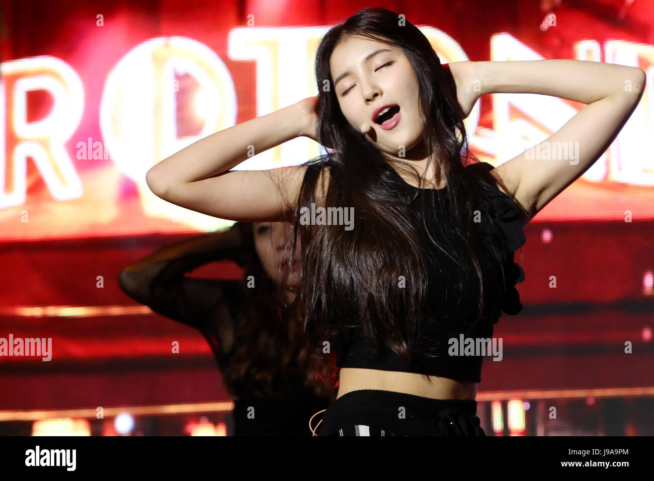 S. Korean girl group ELRIS Kim So-hee, a memebr of South Korean girl ...