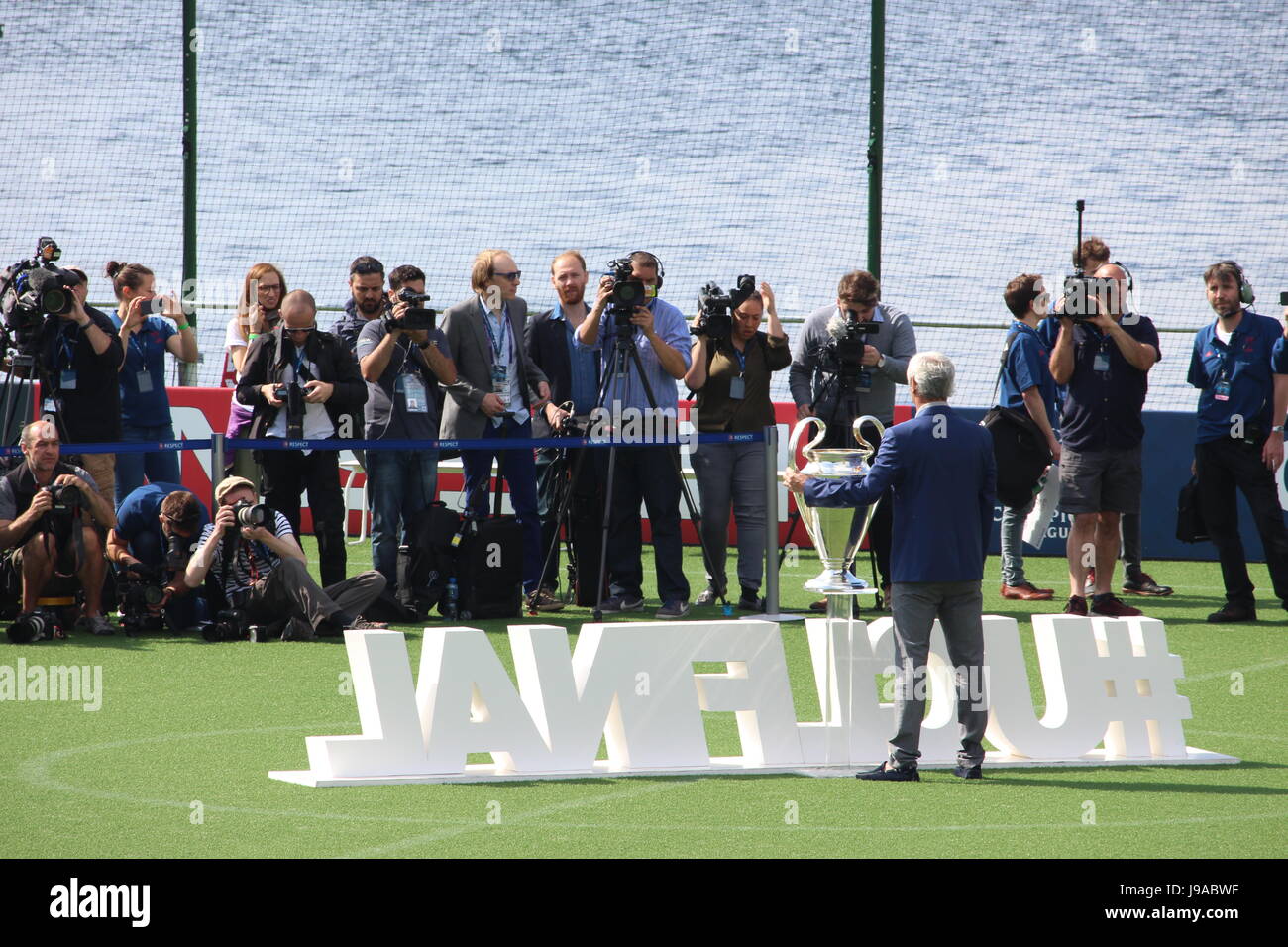 Cardiff Bay, Wales, UK. 1st June 2017. Ian Rush poses alongside the ...