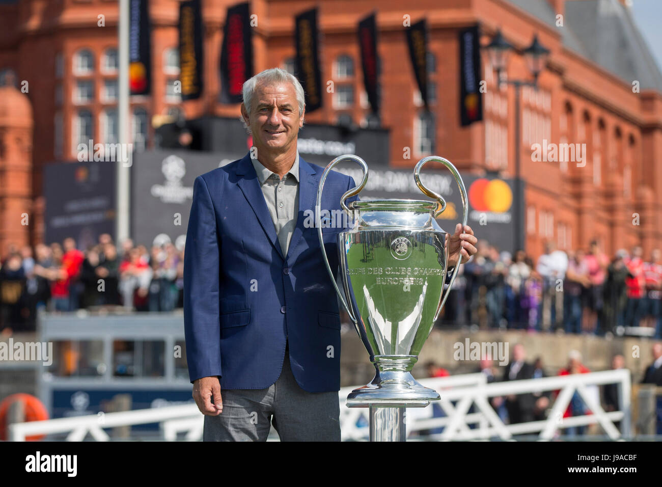 Champions league final trophy hi-res stock photography and images - Alamy