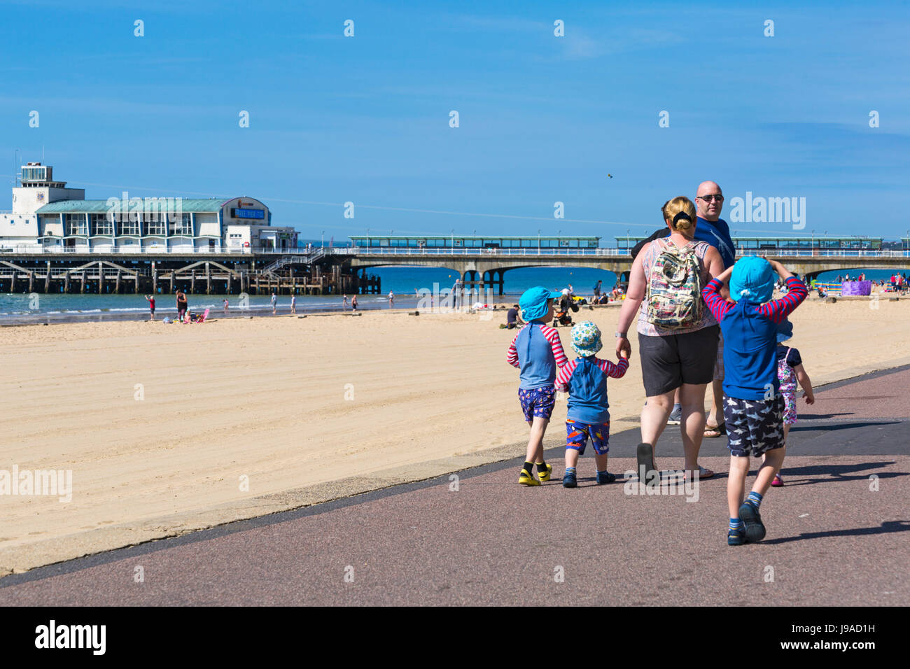 Bournemouth, Dorset, UK. 1st June, 2017. UK weather: hot sunny day as ...