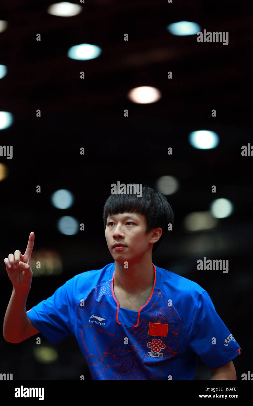 Dusseldorf, Germany. 1st June, 2017. Lin Gaoyuan of China reacts during ...