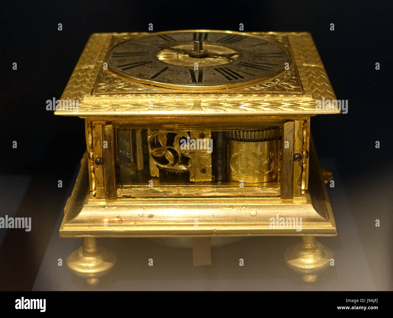 Table clock with single silver hand, signed Albrecht Erb in Vienna ...