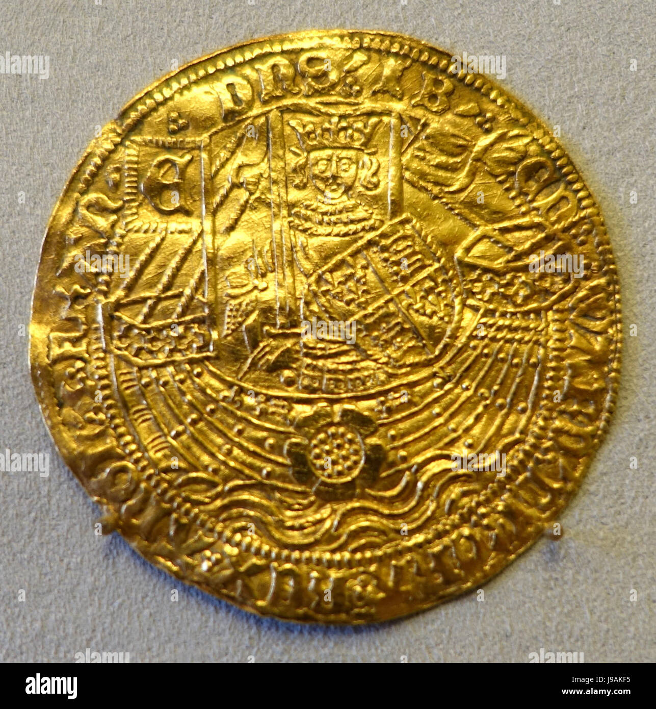 Rose noble hi-res stock photography and images - Alamy