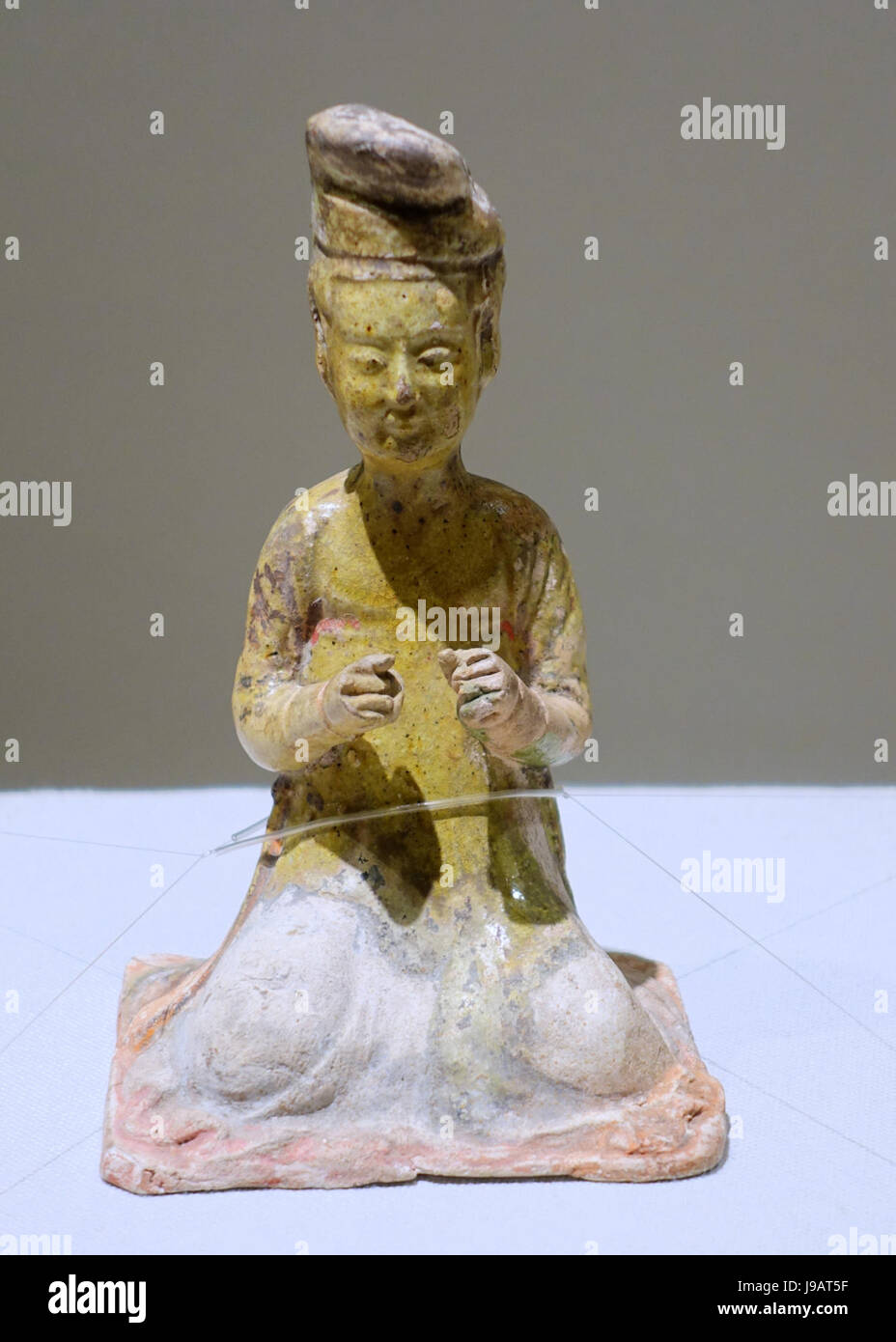 Seated female musicians, figure 2 of 6, China, Tang dynasty, 7th ...