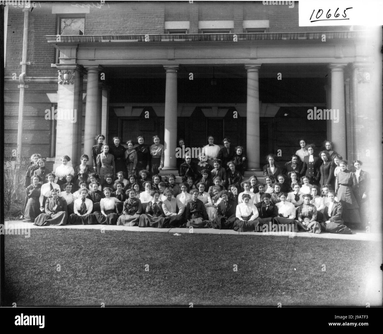 Western College freshman class in 1910 (3200535530 Stock Photo - Alamy