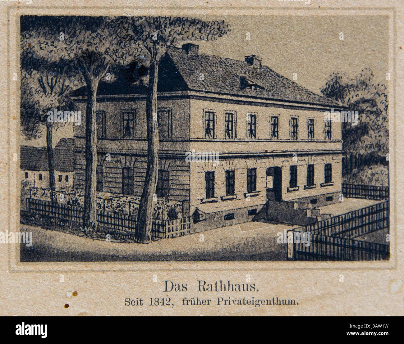 Ruhland, Wallstr. 1, Lindenplatzschule und altes Rathaus 1890 Stock ...