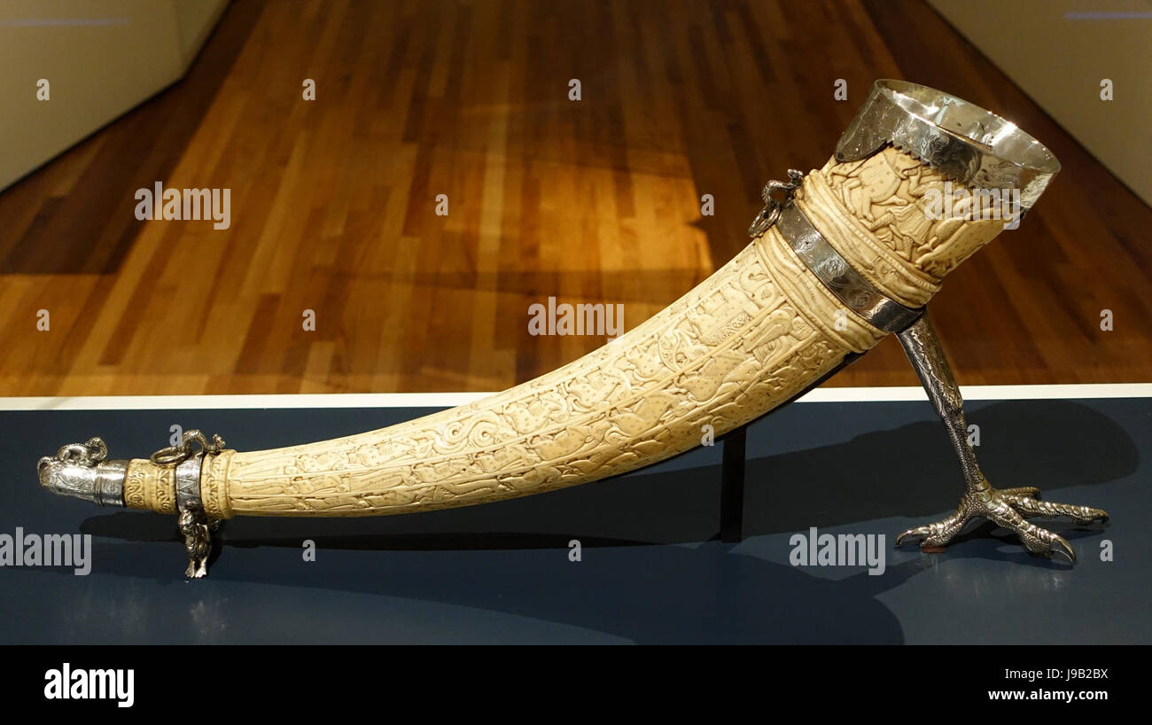 Carved ivory hi-res stock photography and images - Alamy