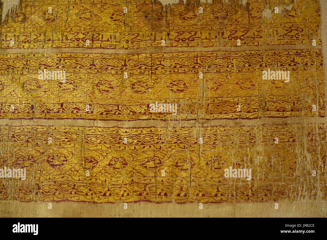 Tiraz textile with rabbits and other animals, Egypt, 12th century AD ...