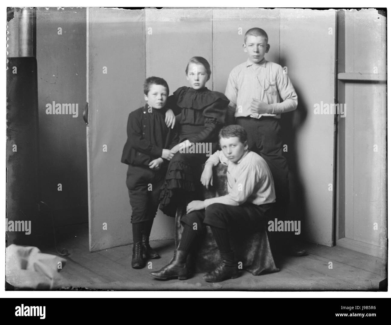 Willem, Aagje, Jacob en Jan (zittend) Olie, 1890 (max res Stock Photo ...