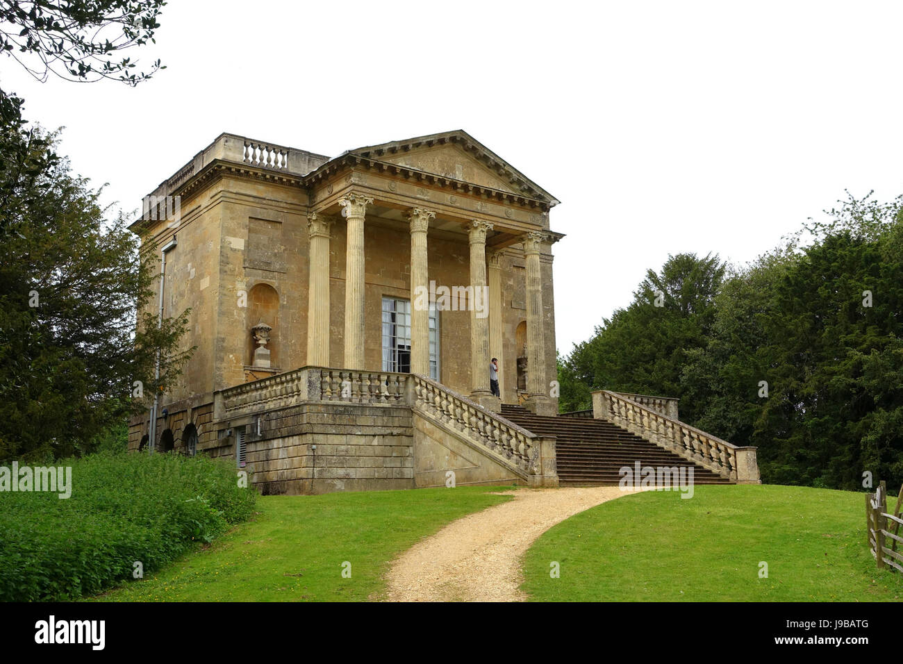 Stowe buckinghamshire queen's hi-res stock photography and images - Alamy