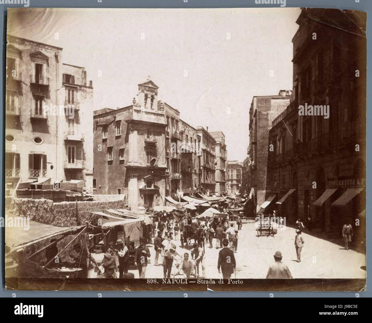 Strada di Porto 1 Stock Photo - Alamy