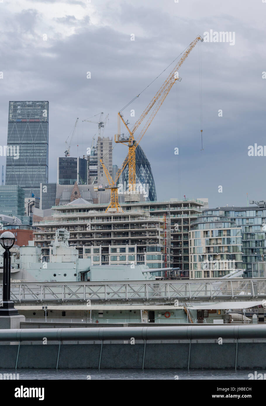 River thames development hi-res stock photography and images - Alamy