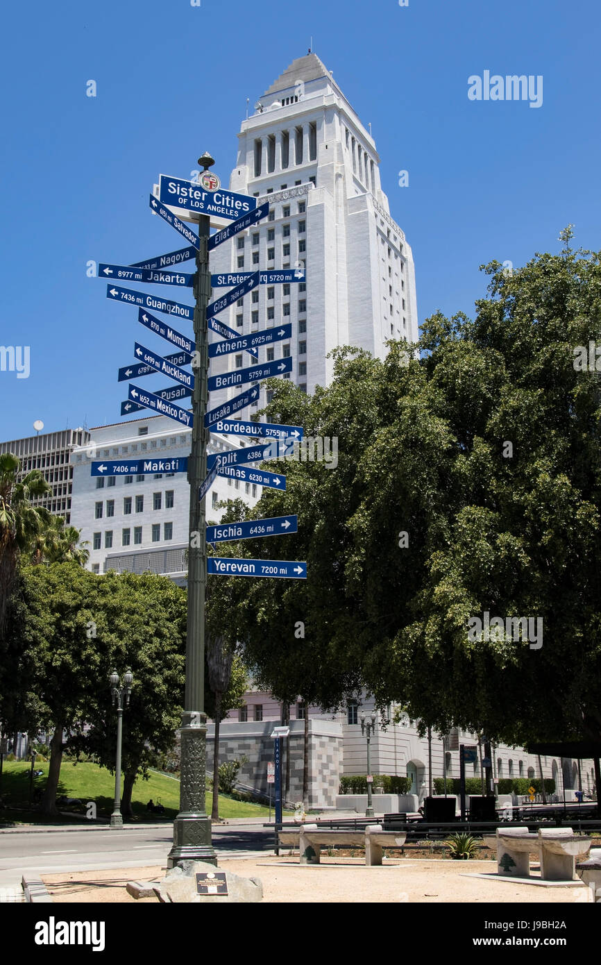 Los Angeles City Hall building downtown Los Angeles Stock Photo - Alamy