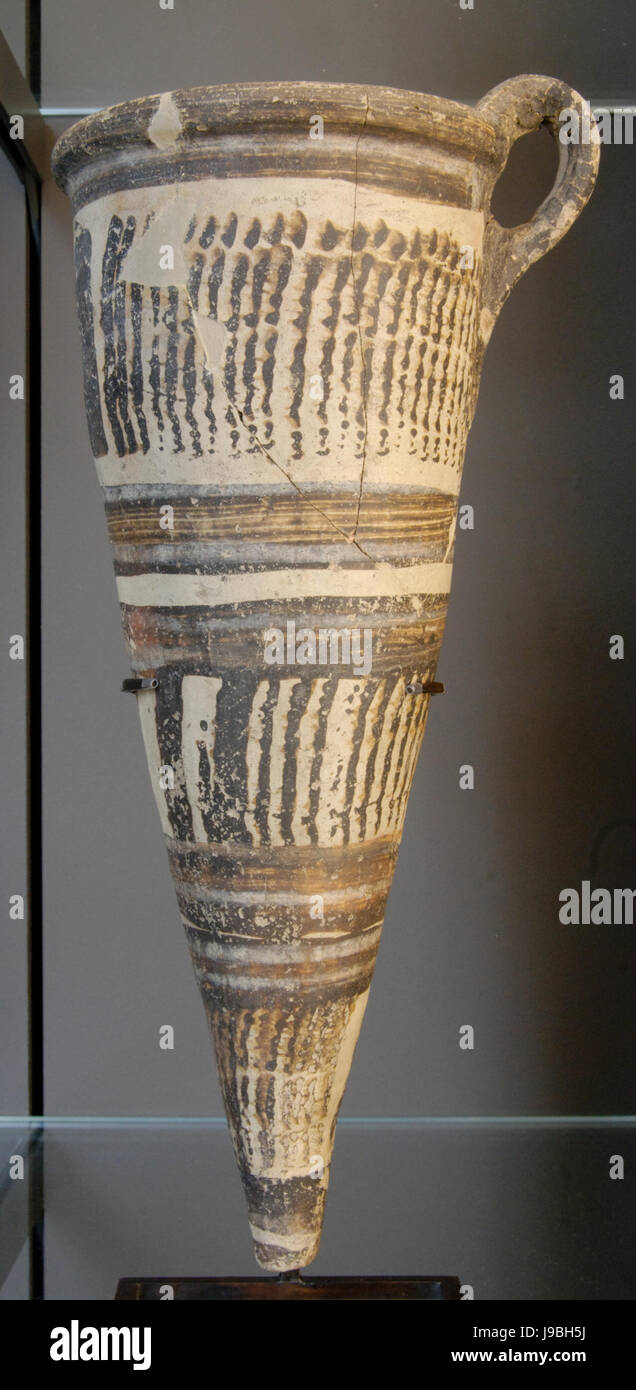 Mycenaean rhyton Louvre CA698 Stock Photo - Alamy