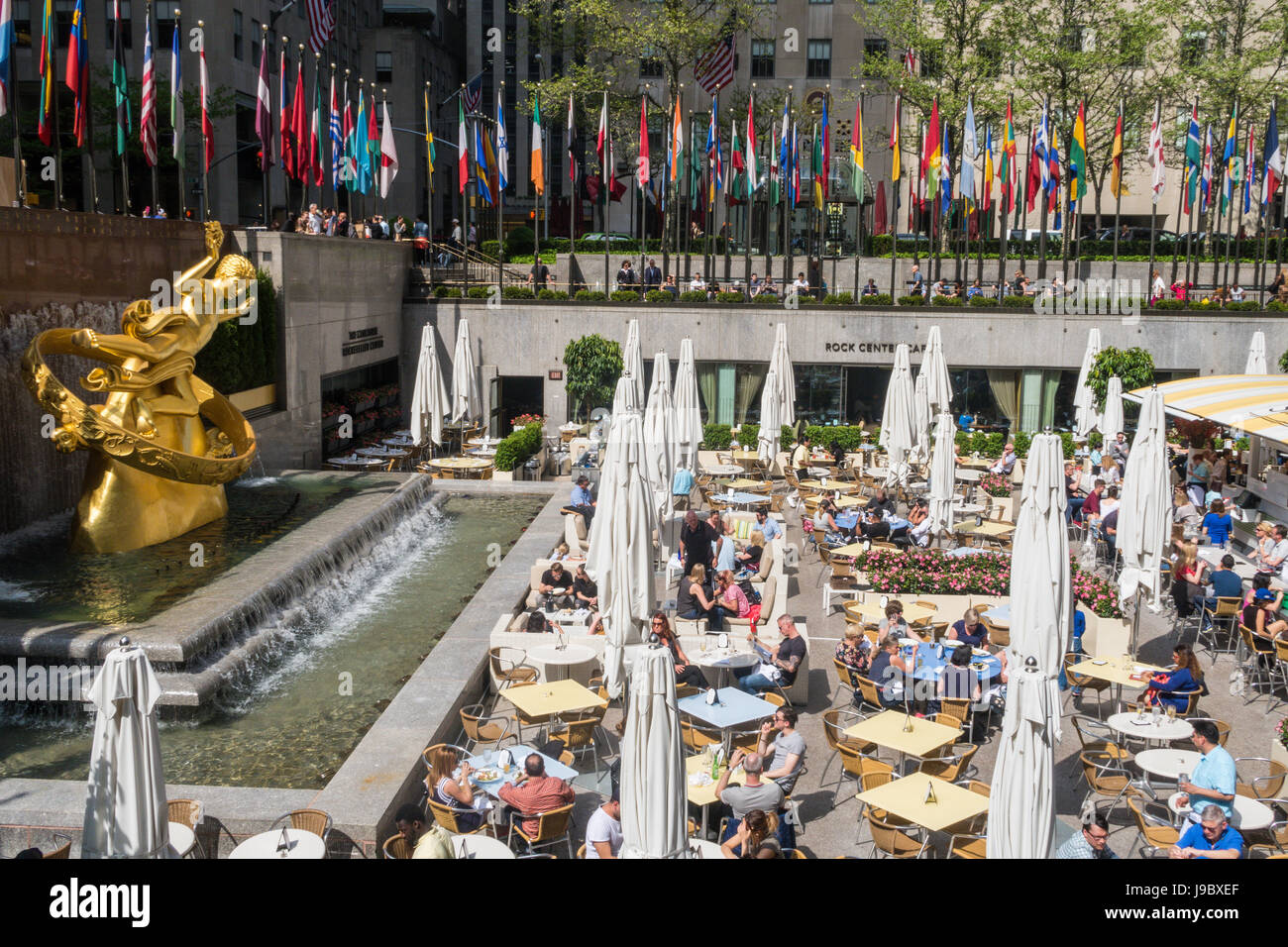Rockefeller center restaurant hi-res stock photography and images - Alamy